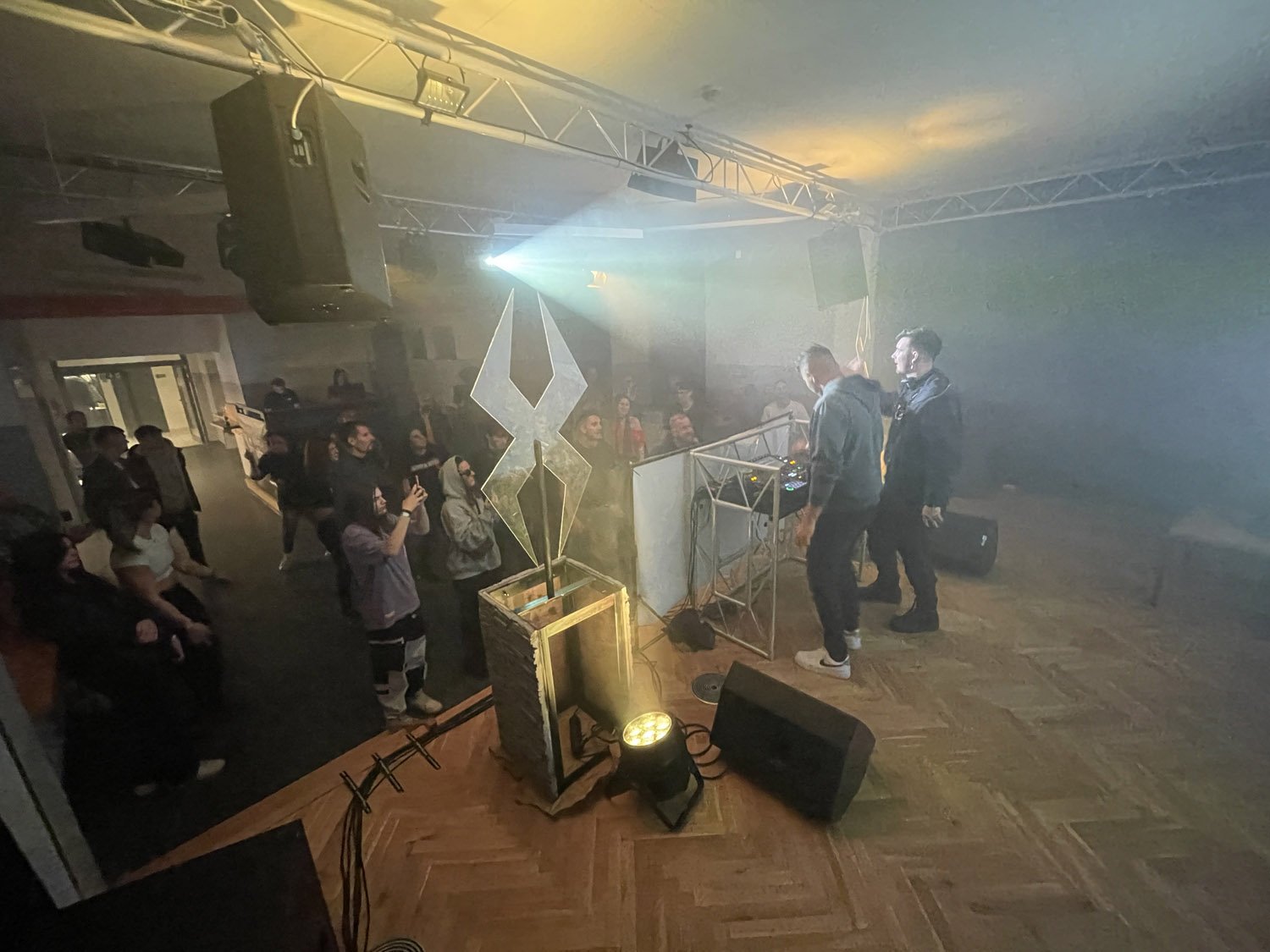 MAD-HALL – EDM Music Label